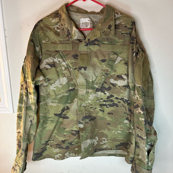 Jackets & Coats | Us Army Combat Coat Medium Regular Ocp Multicam Camo ...
